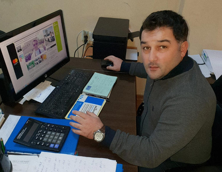 Azerbaijani journalist to appeal 5.5 year suspended prison sentence ...