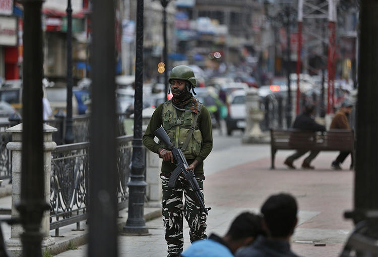 Indian investigative agency questions Greater Kashmir editor Fayaz ...
