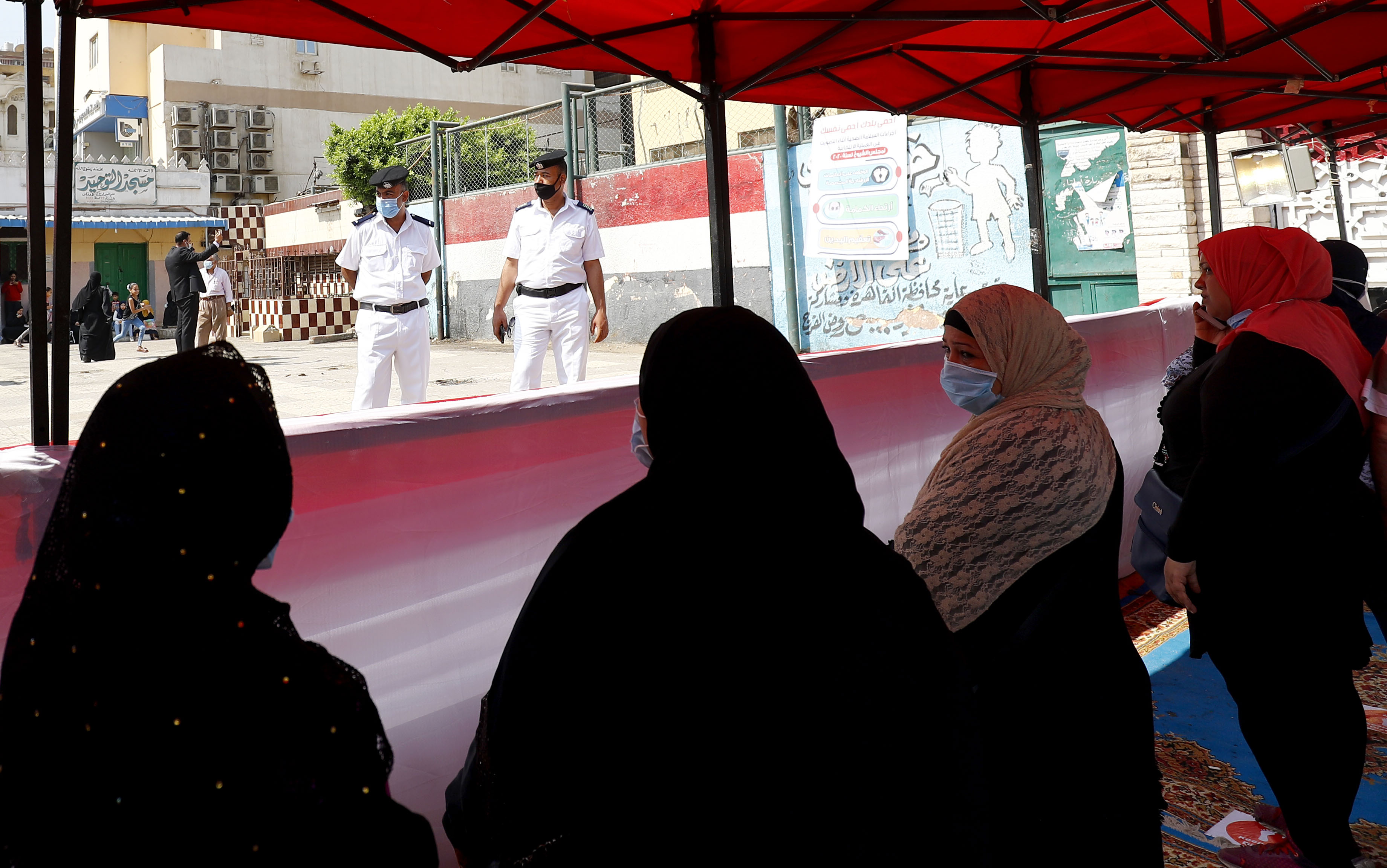 Two Egyptian journalists detained and released - Committee to Protect ...