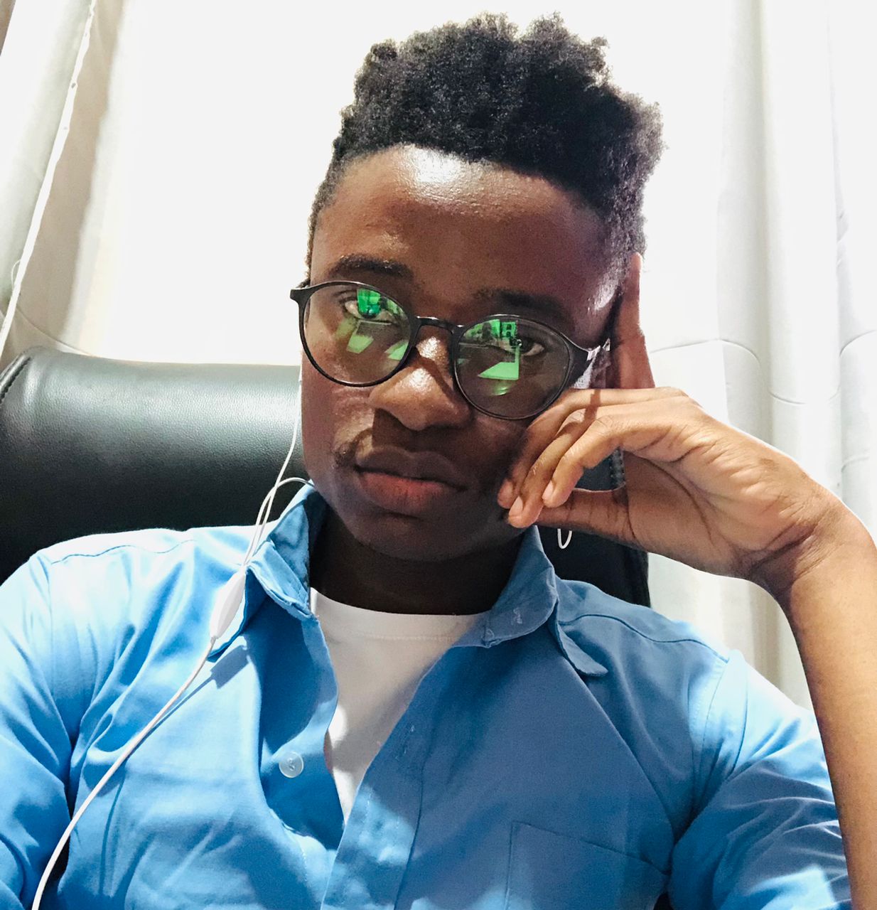 La police de la RDC attaque les journalistes congolais Louis France ...