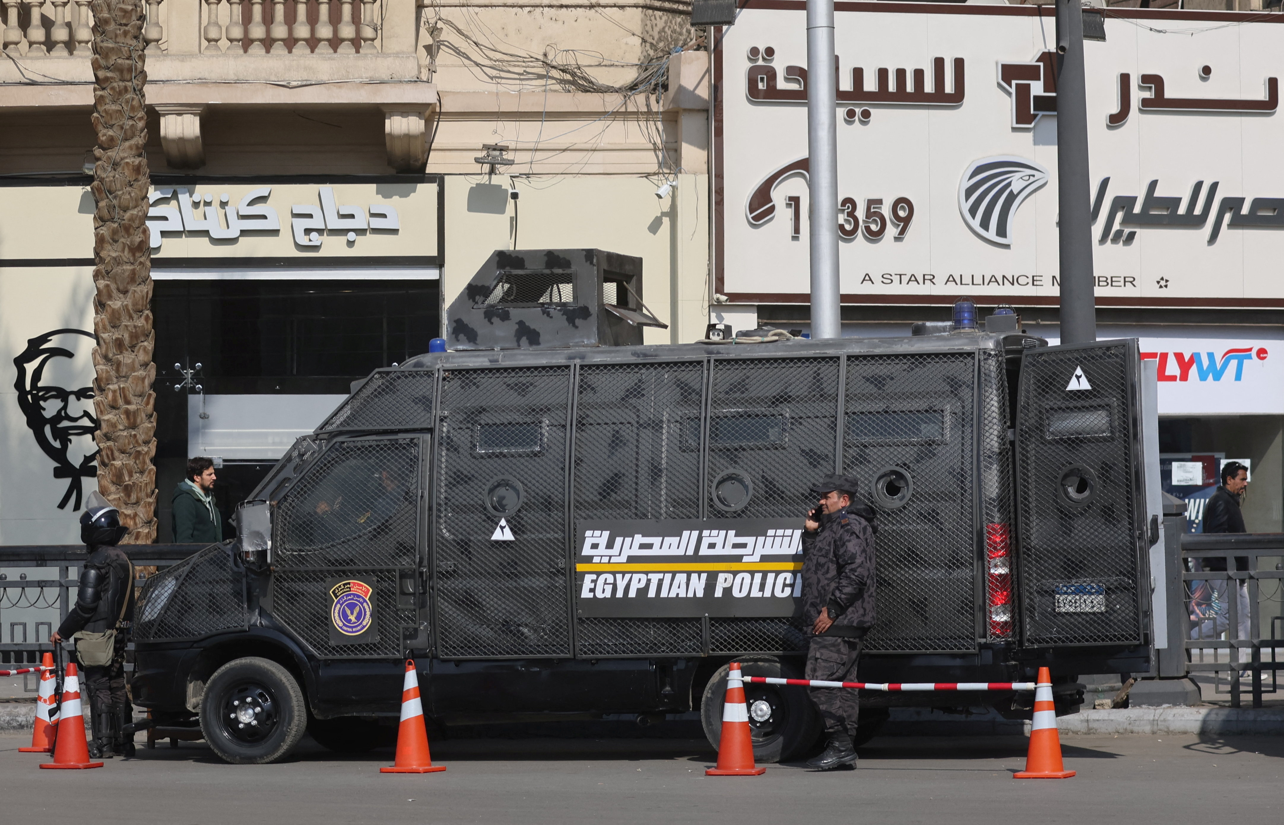 Egypt sentences detained journalist to 25 years; accused of threatening ...