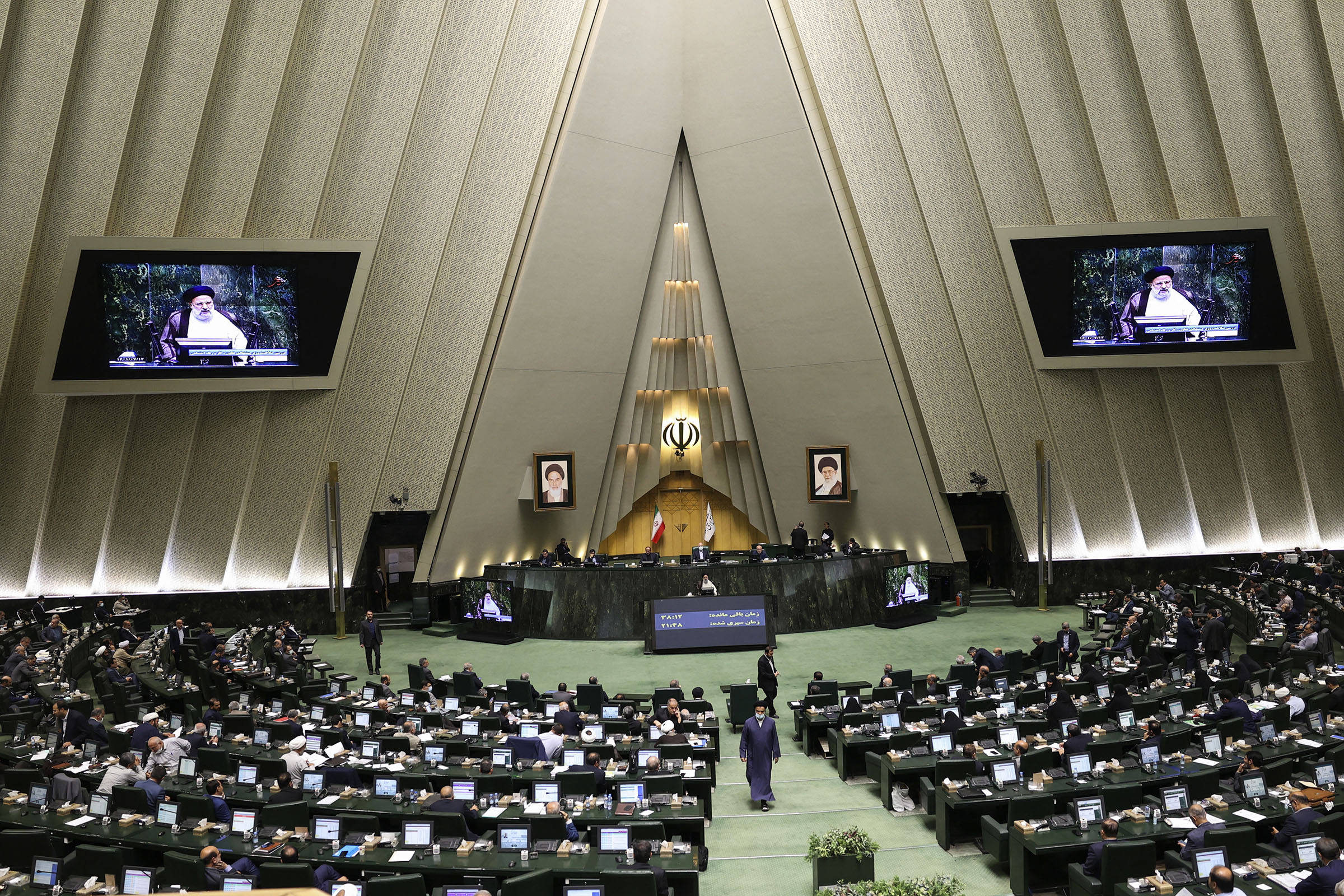 Iranian journalist Mohammad Mir-Ghasemzadeh arrested as authorities ...