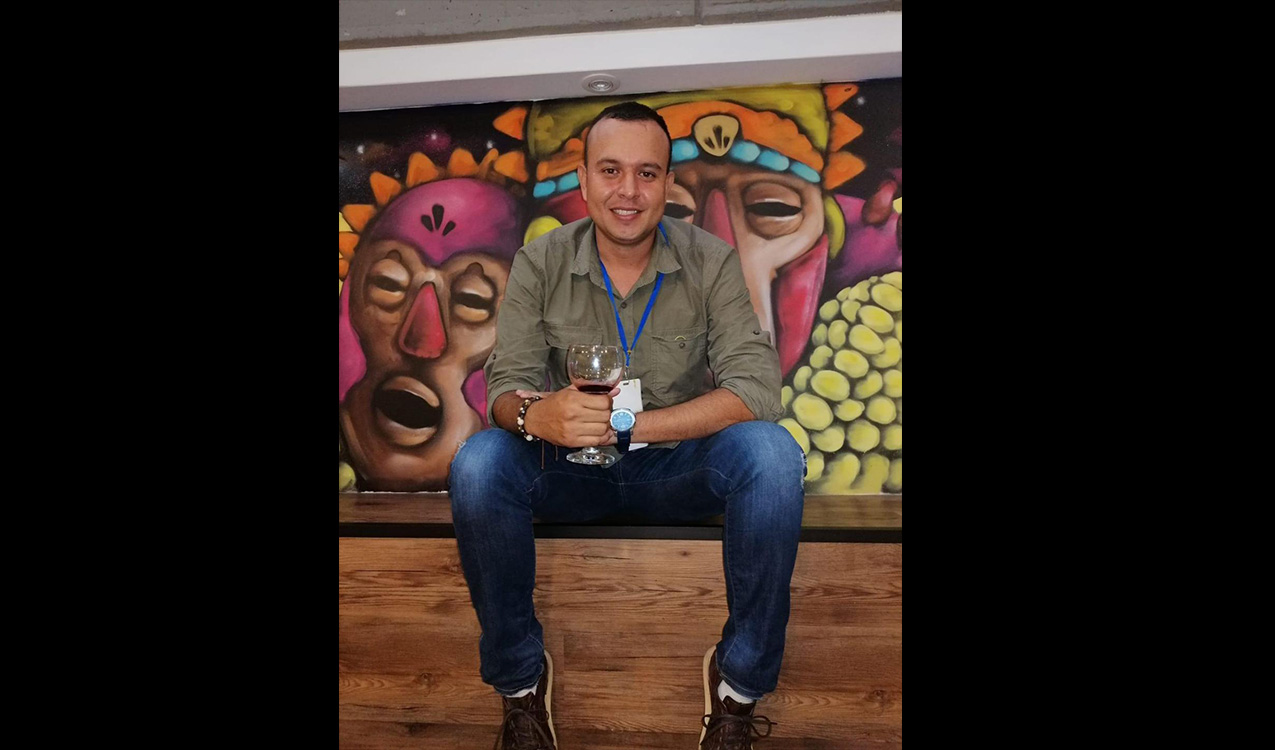 Colombian journalist flees after death threat after report on extortion ...