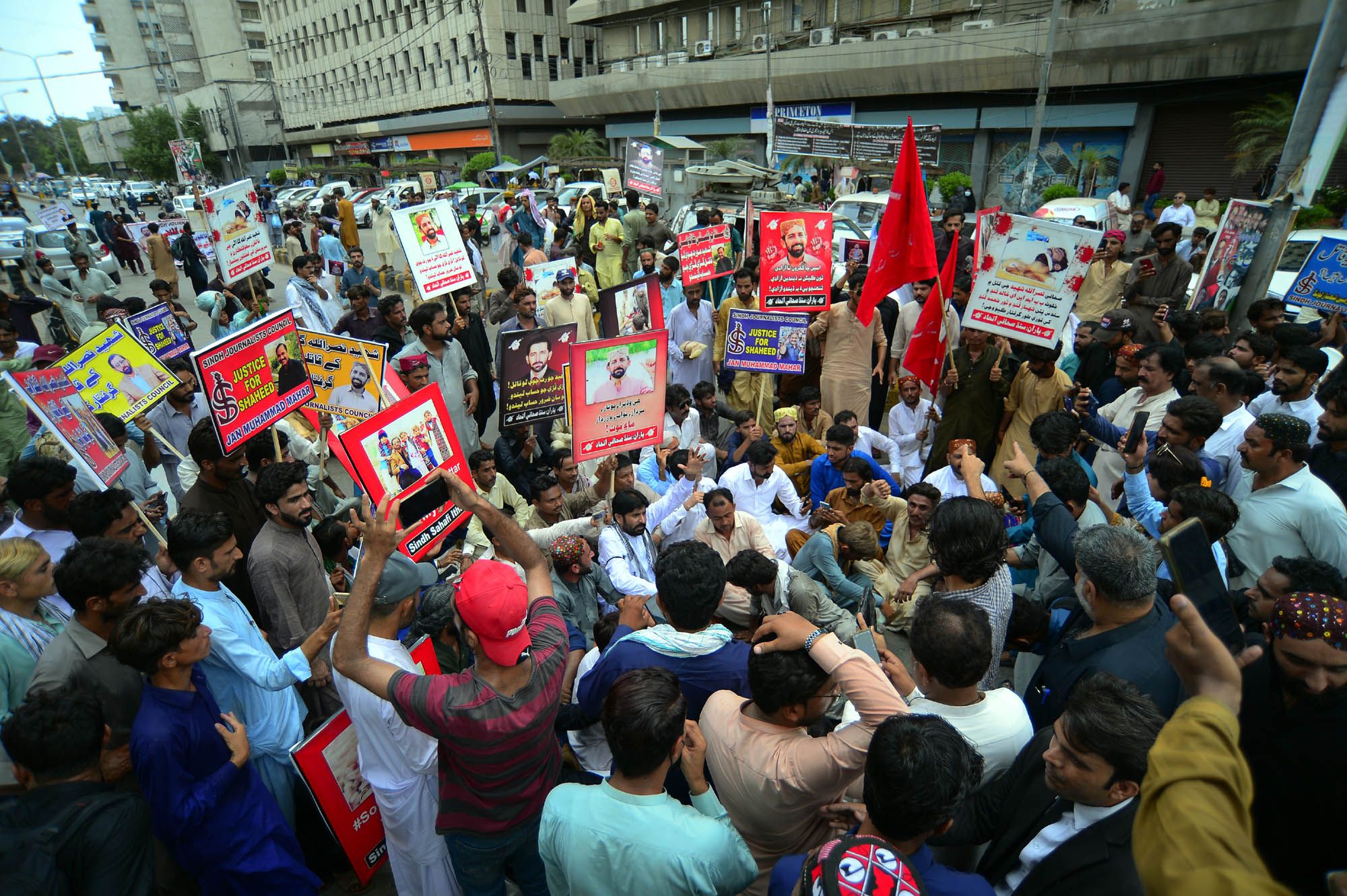 ‘If you scream no one will hear you’: Pakistani journalists report in ...