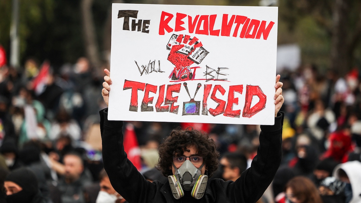 Journalists in Turkey arrested, beaten, deported amid government ...